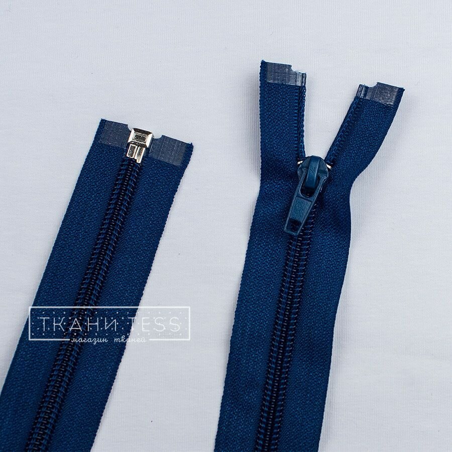 Разъемная молния спираль темно-синего цвета. Длина 90 см.