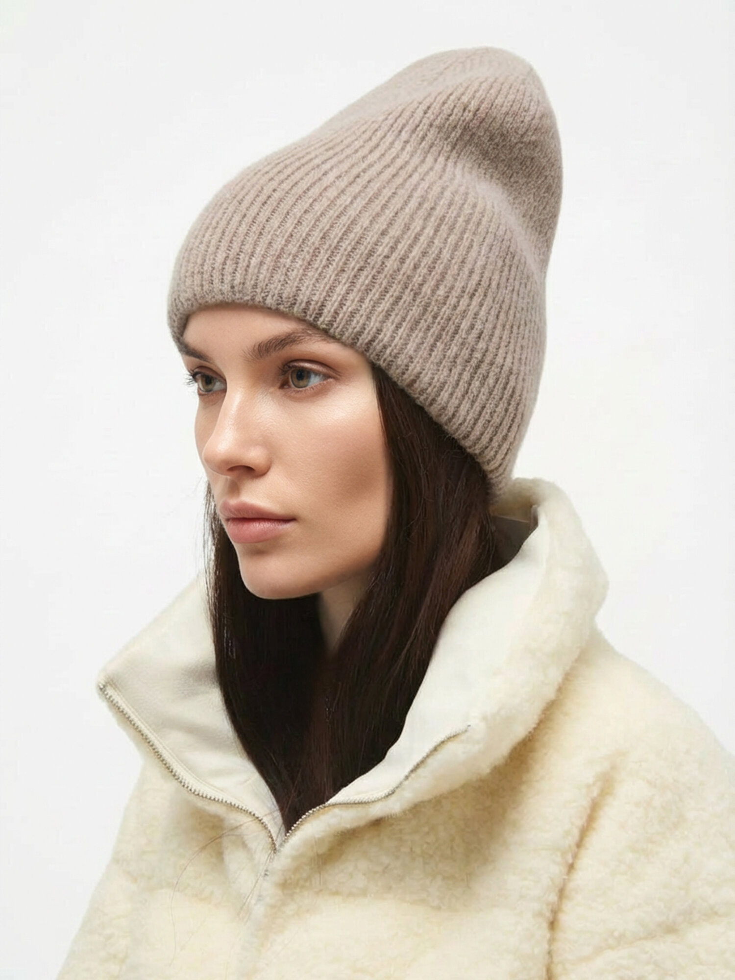 Шапка-бини для женщин