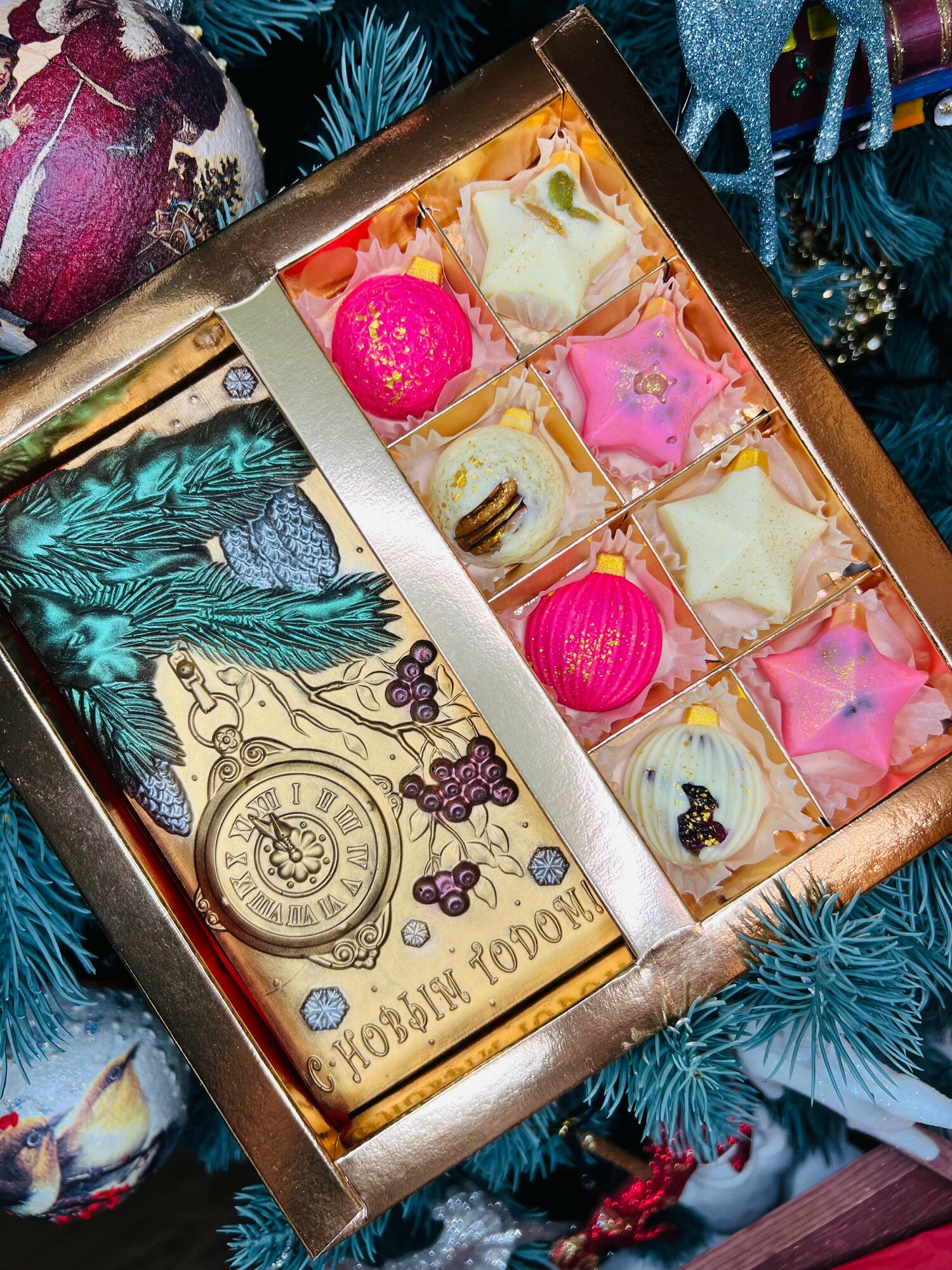 Шоколадный набор "Плитка - С Новым Годом часы и конфеты" , молочный шоколад, ручная работа