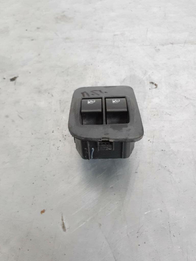 Блок управления стеклоподъемниками Mercedes-Benz Vito W638 1999