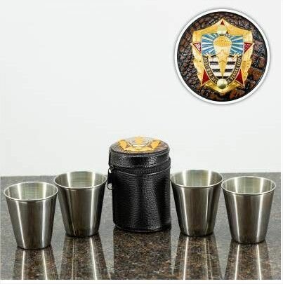 Набор подарочный стопки ( рюмки ) с символикой ВДВ ( Воздушно-десантные войска ) СССР в чехле
