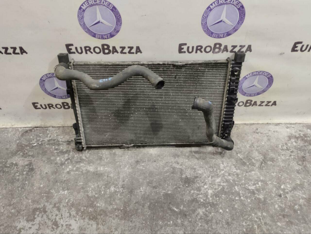 Основной радиатор с патрубками Mercedes W203 A2035004703