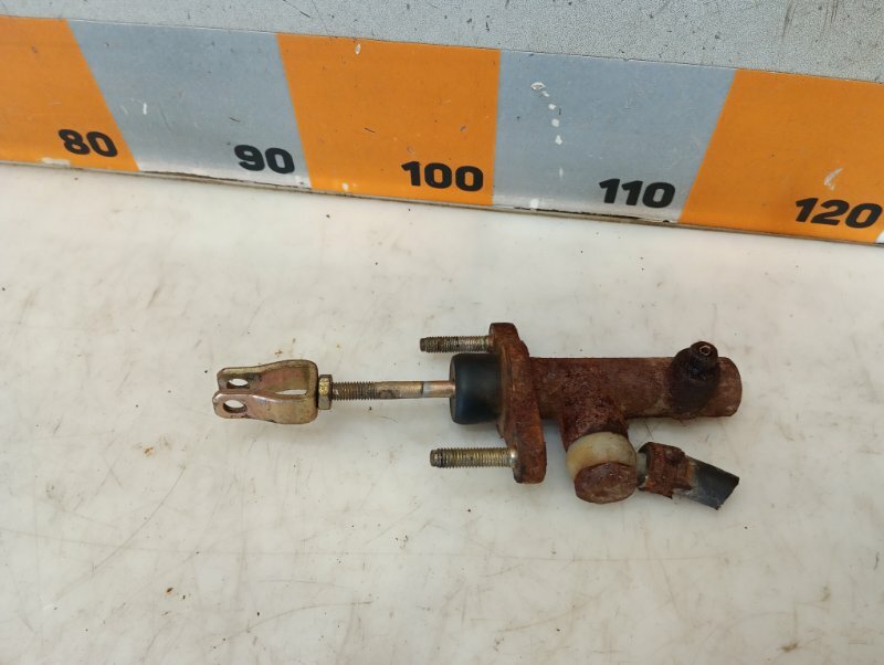 Б/У Джили МК 1 Цилиндр сцепления главный Geely MK 2010 306195 GEELY арт. 1014003371