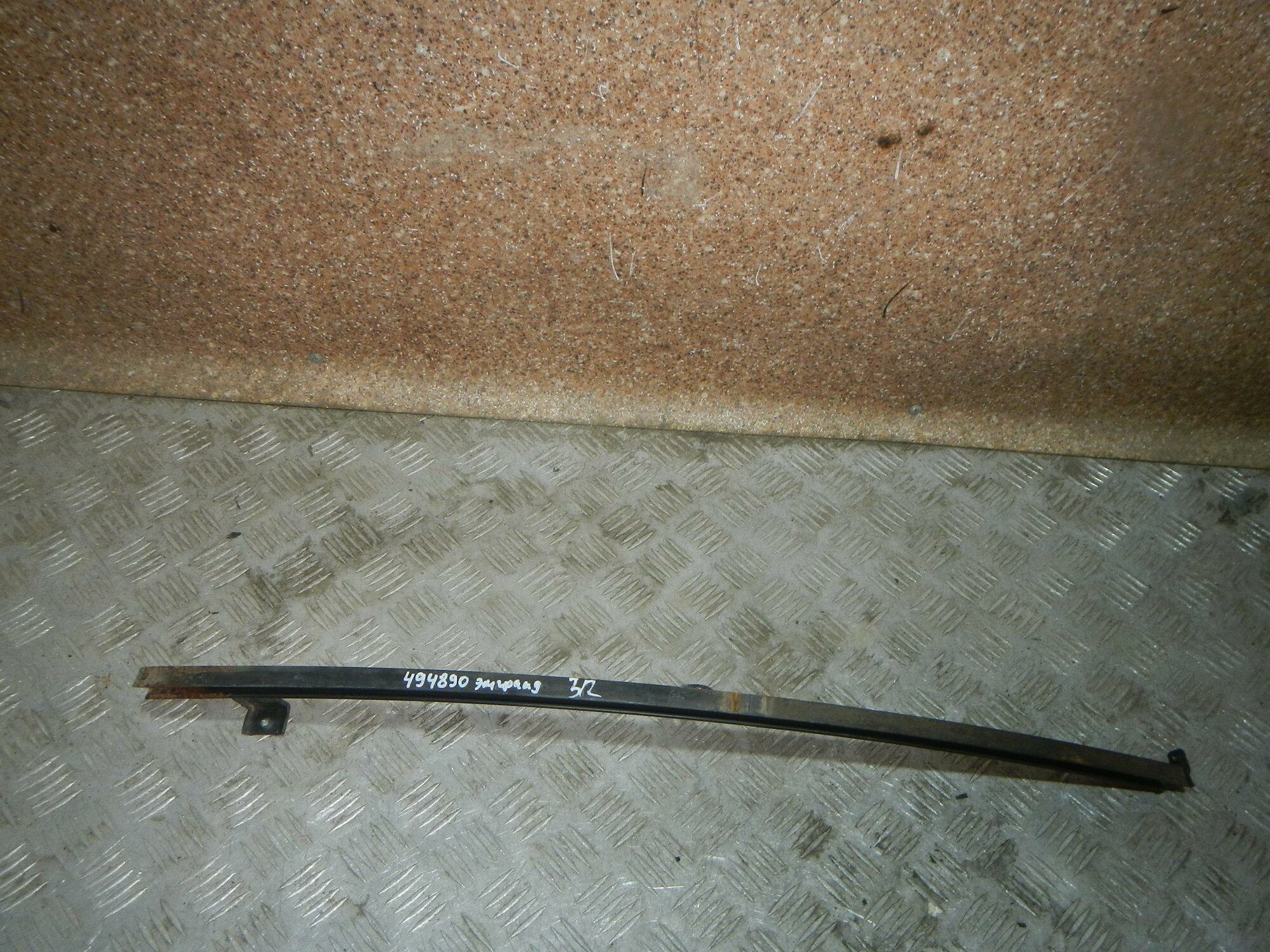 Б/У Направляющая стекла двери, Geely (Джили)-EMGRAND EC7 (09-13) GEELY EMGRAND EC7 (09-13) Задняя правая,хетчбэк. Коррози...