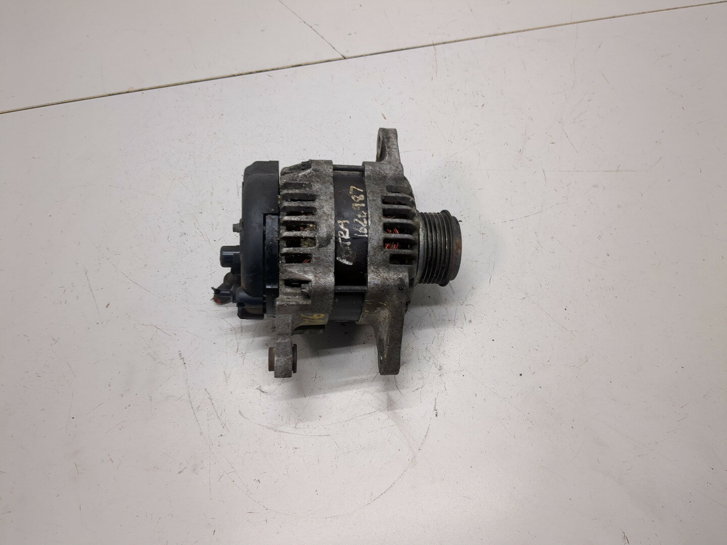 Генератор Opel Astra J Б/У