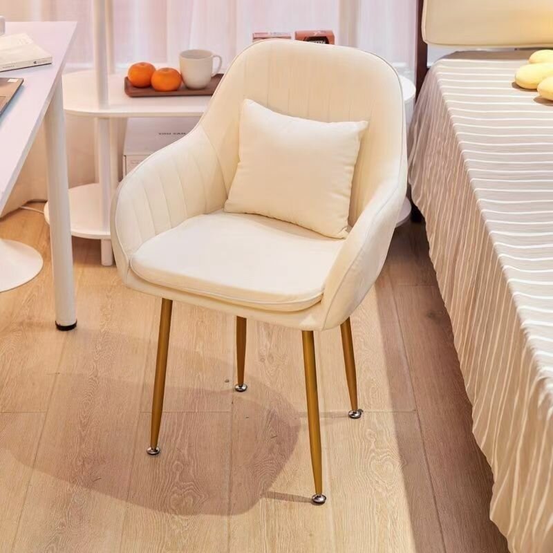 Стул с подлокотниками и мягкими сиденьями, белый, размер 43х42х80см