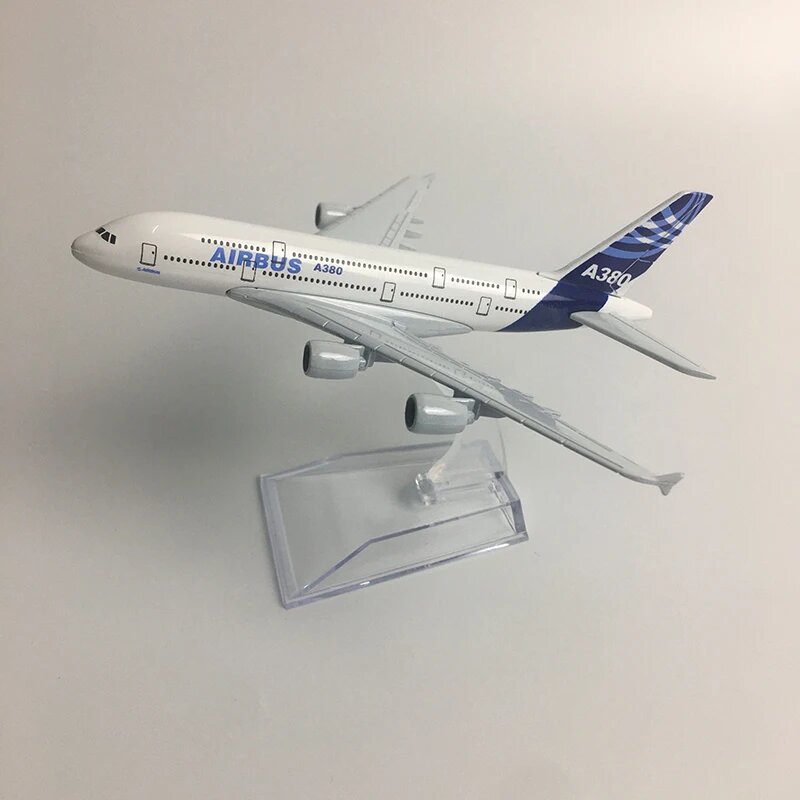 Модель самолета JASON TUTU Boeing 777 1/400