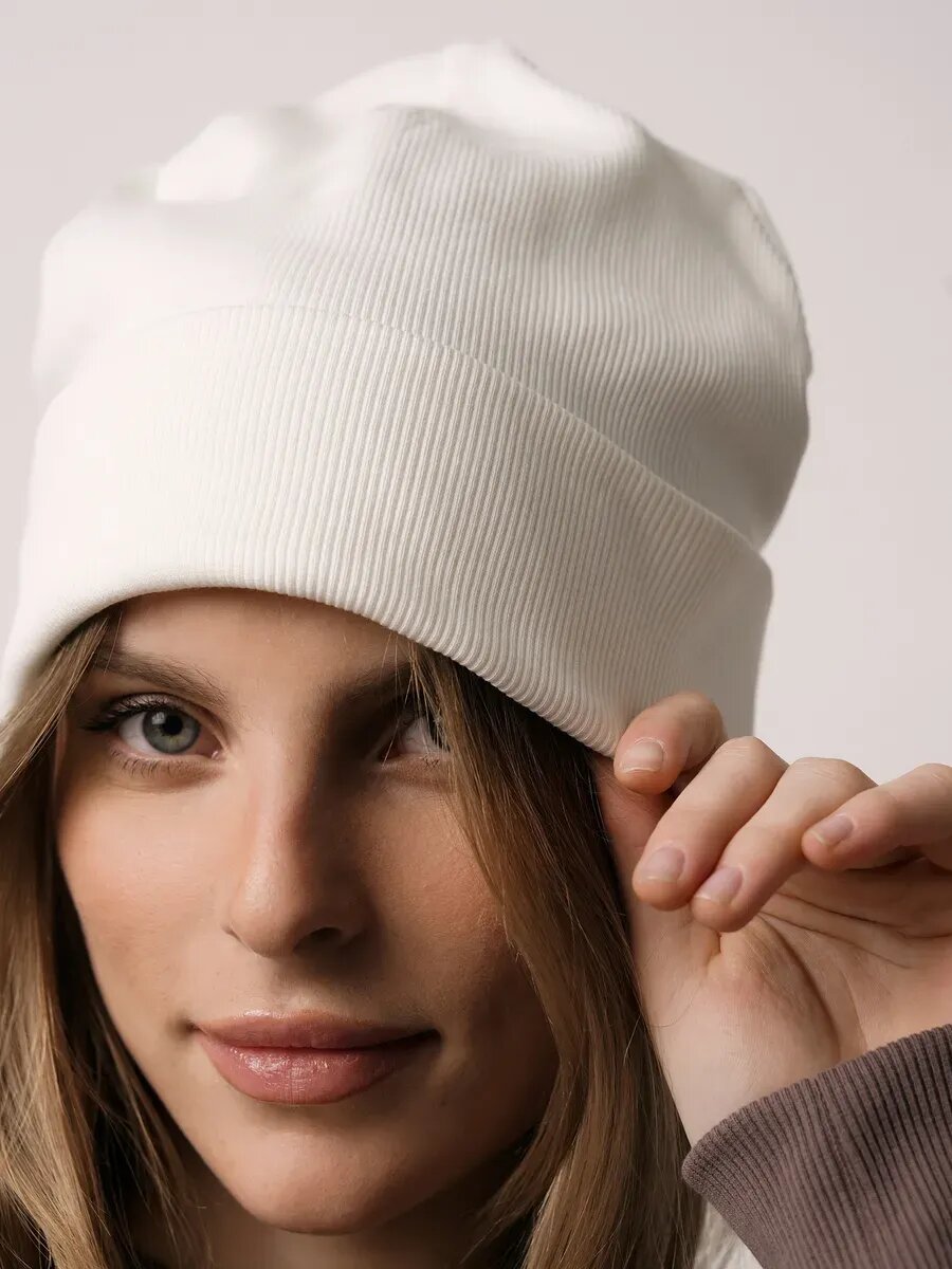 Шапка-бини для женщин