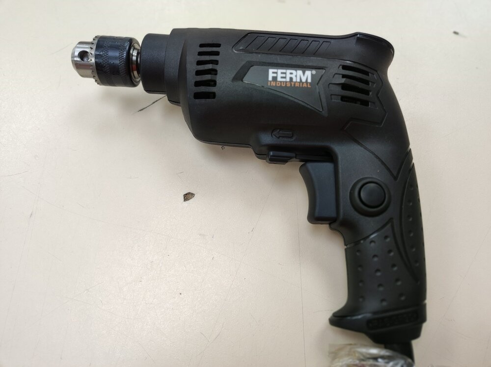 Дрель безударная FERM PDM1047P, 230 Вт, 0 -4500 об/мин, ЗВП, 6,5 мм, коробка б/у уценка