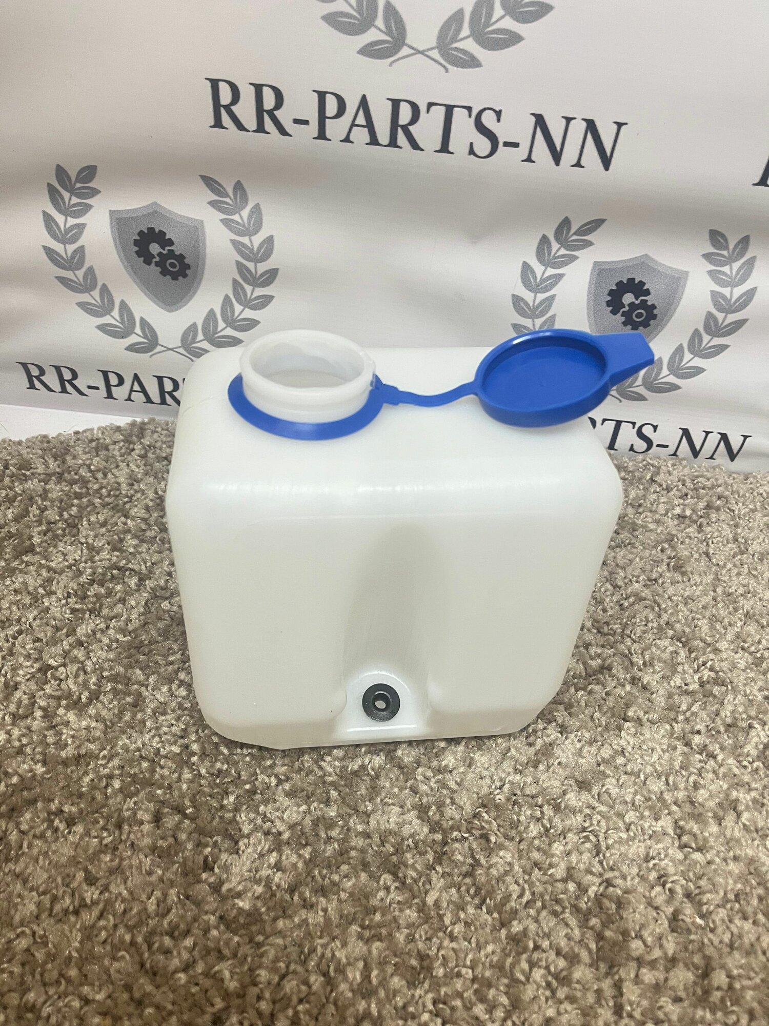 Бачок омывателя (подходит для а/м Г- 3302) 2л