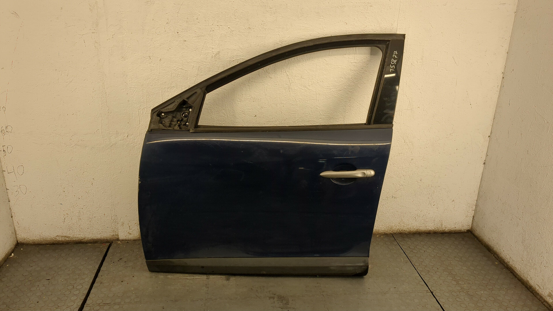 Дверь боковая (легковая) левая передняя Renault Megane 3 Б/У