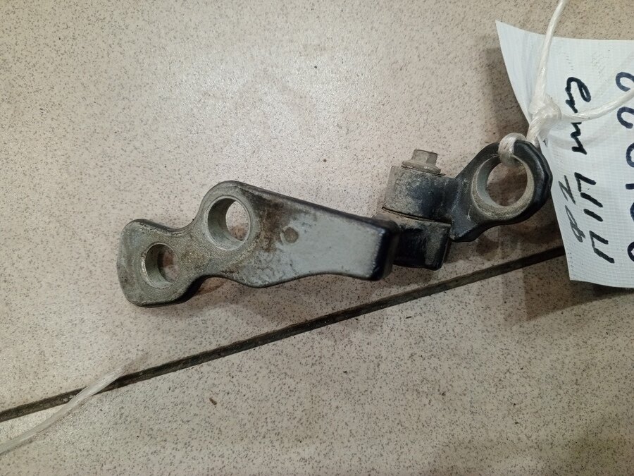 Петля двери передней правой нижняя от Ford Focus 2 2008-2011