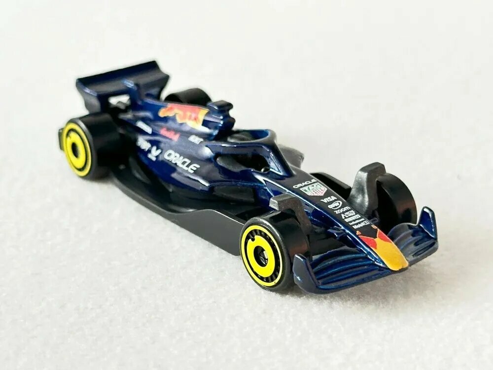 Hot wheels 1/64 машинка формула 1 red bull, моделей автомобилей из литых под давлением сплавов