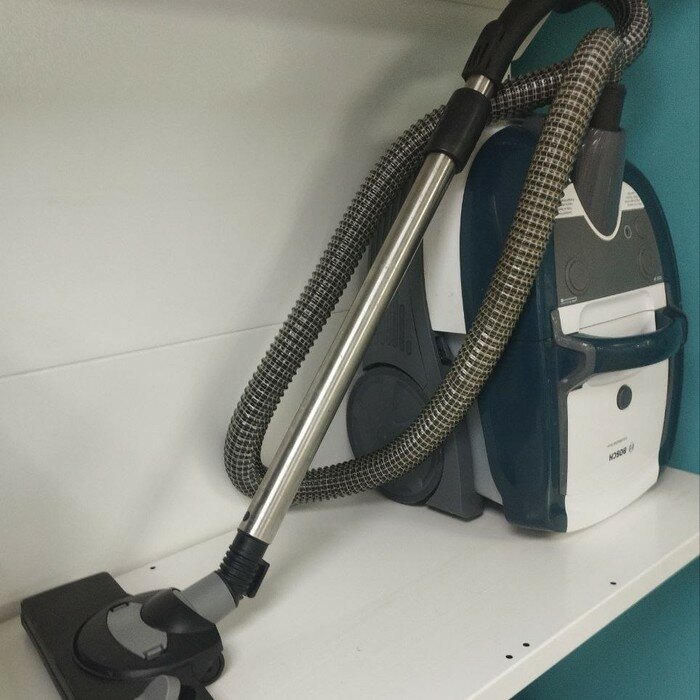 Напольный пылесос Bosch BWD41720/04