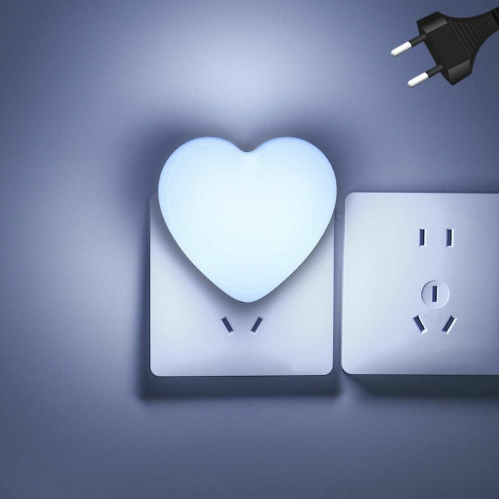 Светодиодный ночник с датчиком света LED, розовый с включением от розетки