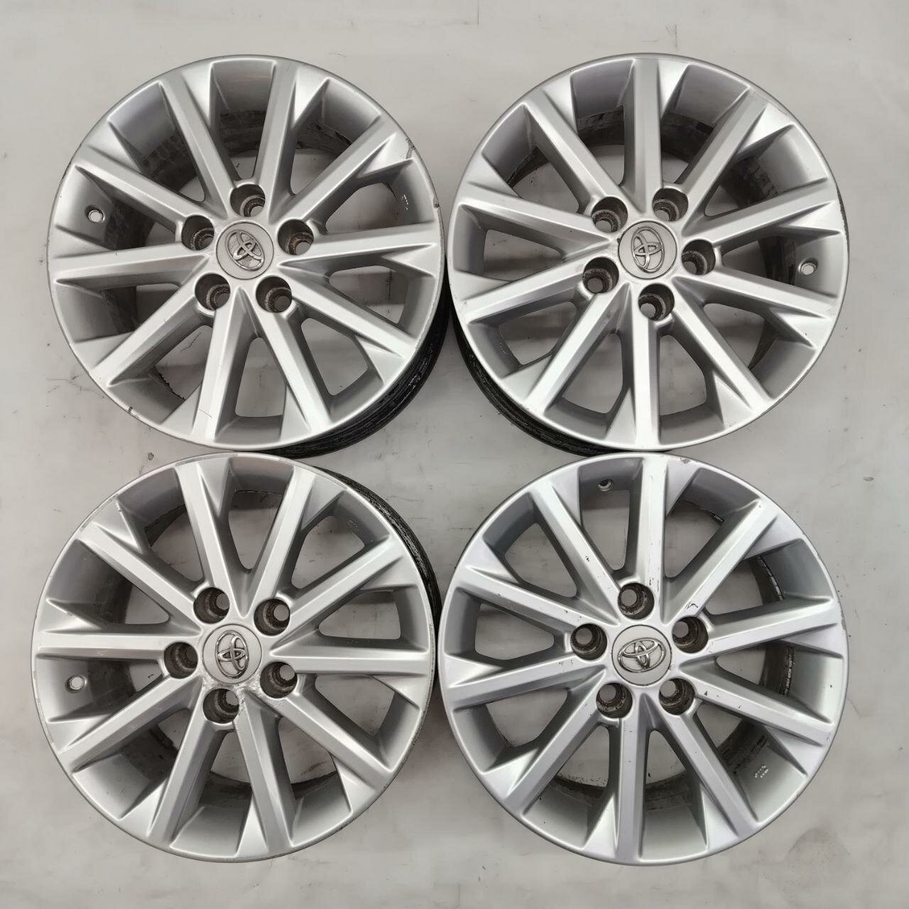 Колесные диски Toyota 16x6.5 PCD 5x114.3 D60.1 ET45 (оригинал)