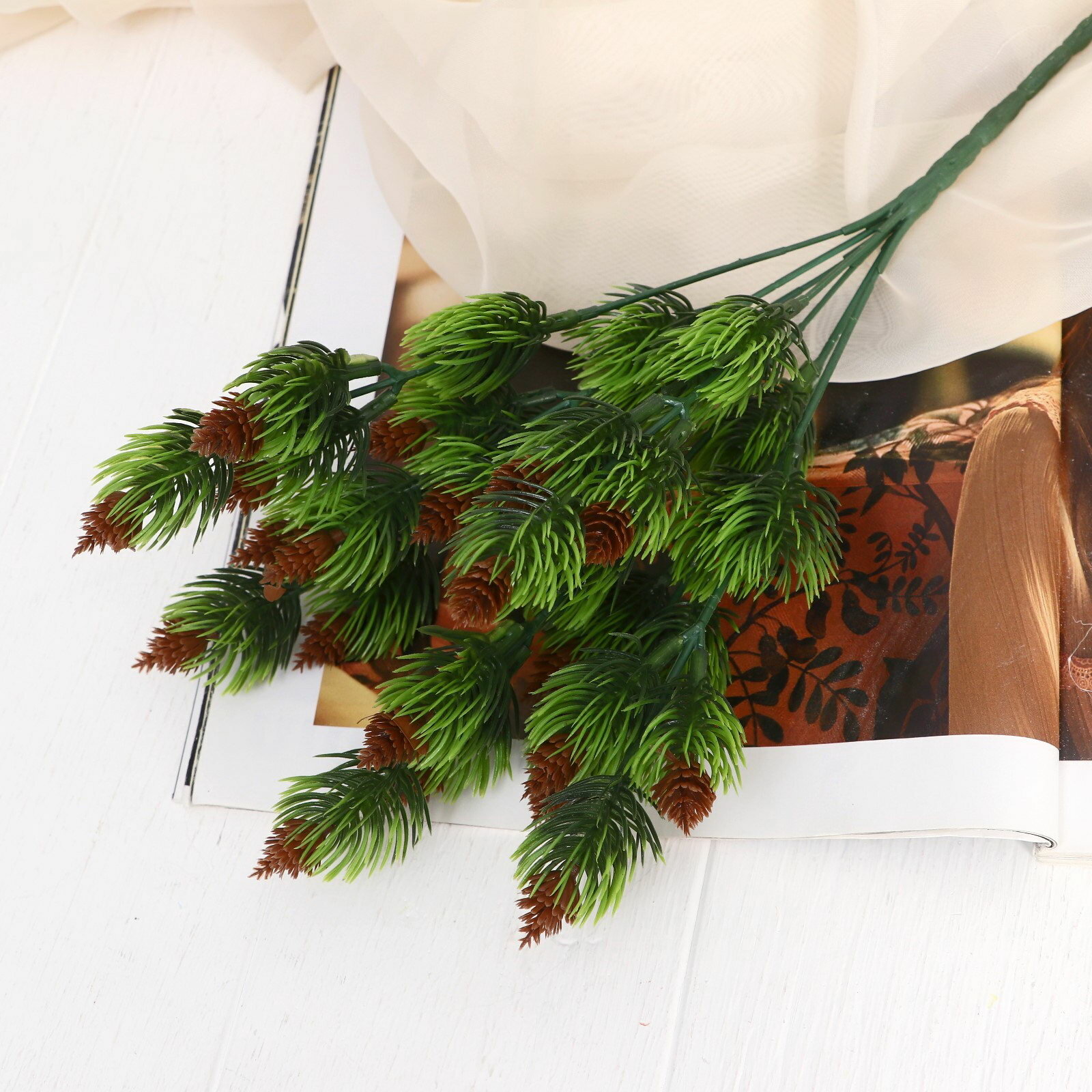 Букет искусственный "Хвойный" маленькие шишки, h=27 см, материал стебля: пластик