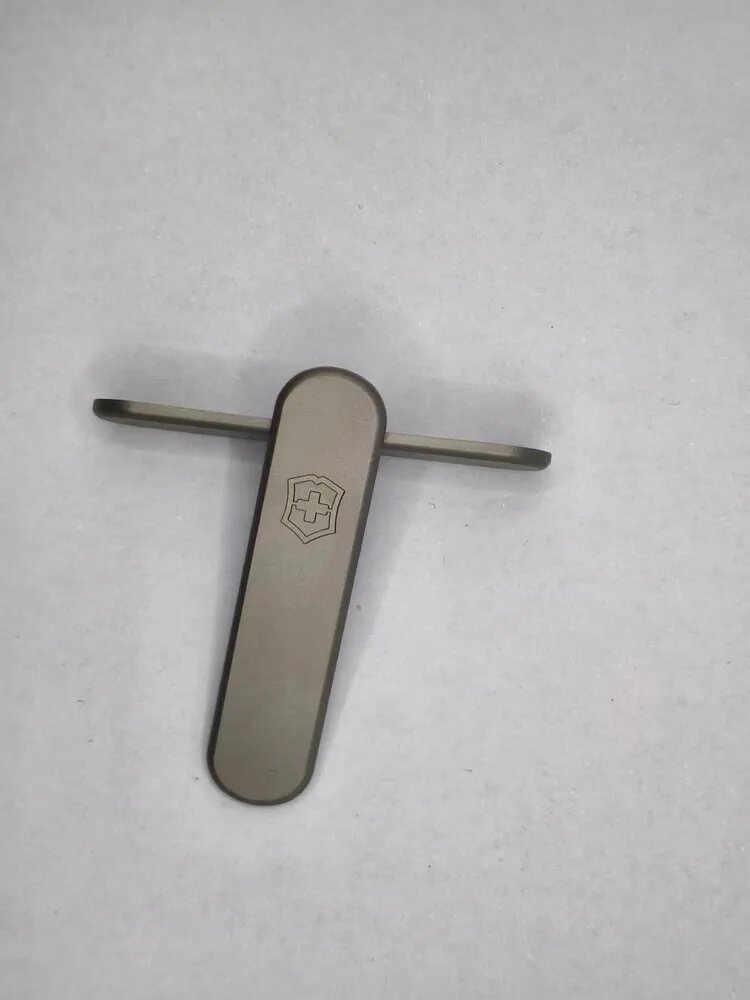 Титановые накладки для швейцарского ножа Victorinox 58 мм купить на