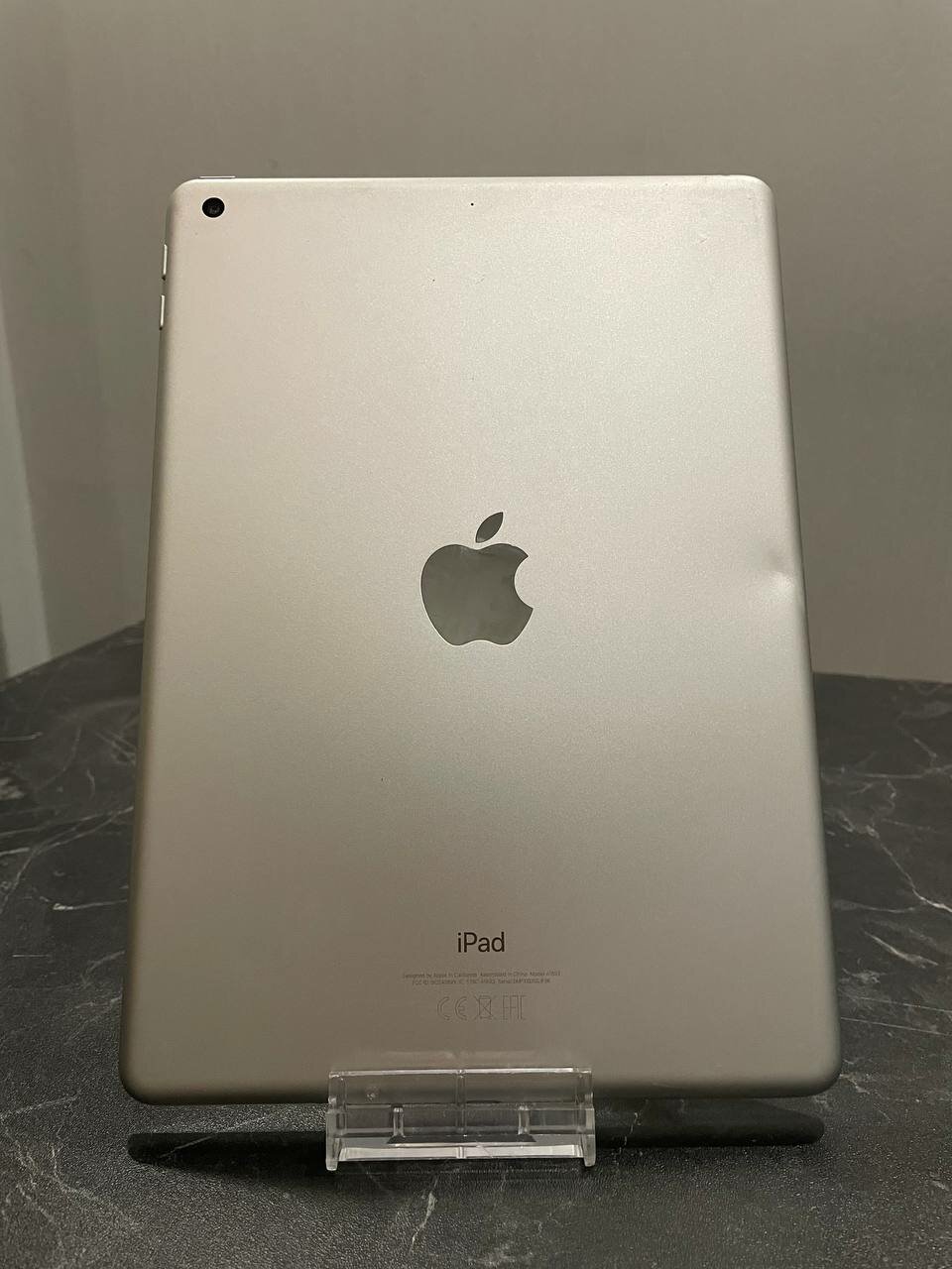 9.7" Планшет Apple iPad 6 2018, Wi-Fi, 2 гб/32 гб, серебристый