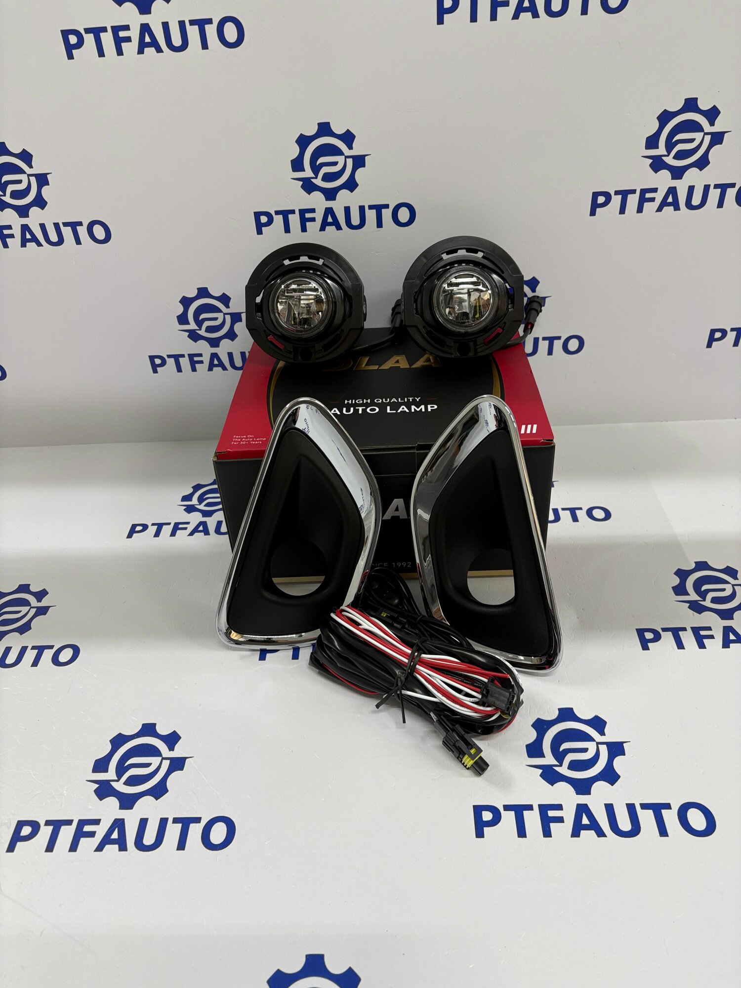 Противотуманные фары Jeep Grand Cherokee WK 2 рестайлинг