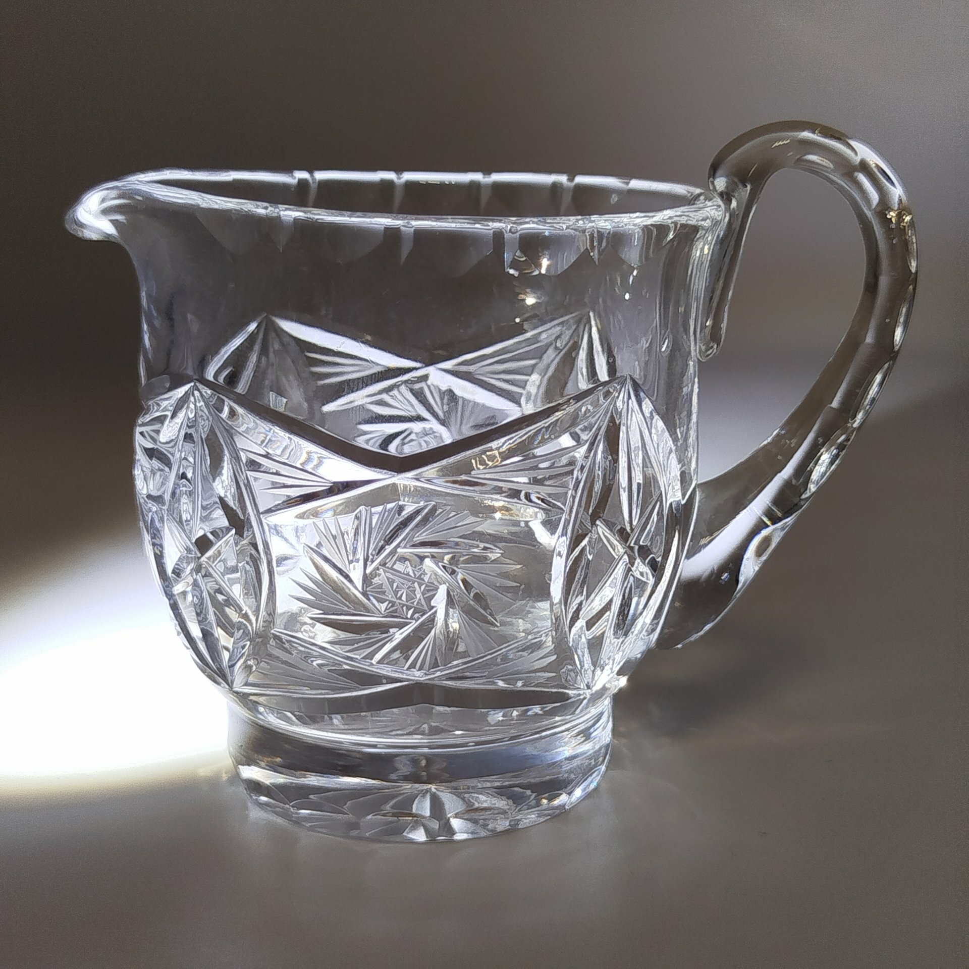 Молочник c рельефным декором, хрусталь, алмазная грань, СССР, 1970-1990 гг.