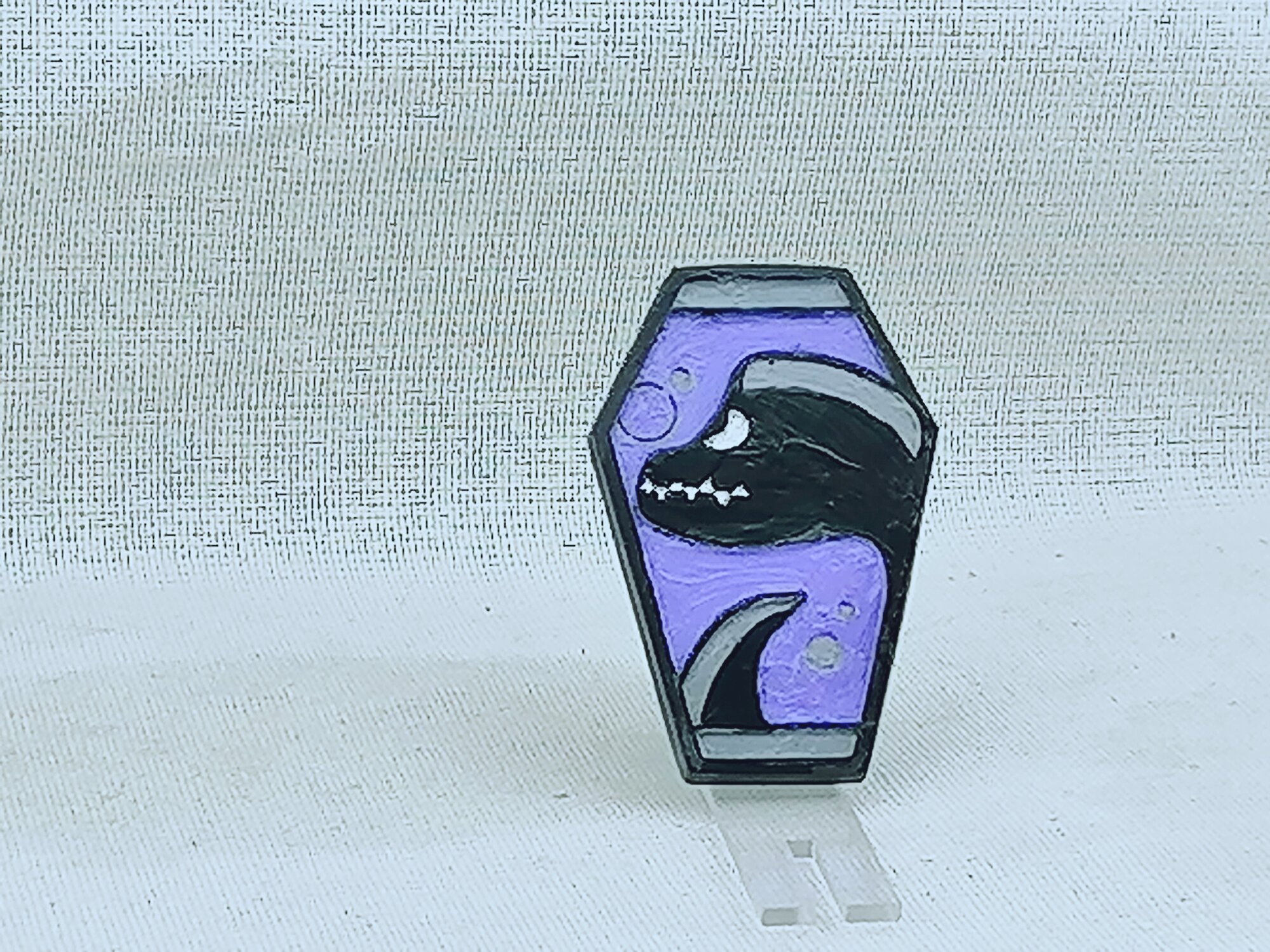 Значок из игры-аниме Twisted Wonderland, Floyd Leech/Искажённая страна чудес, Флойд Лич/смола, ручная работа