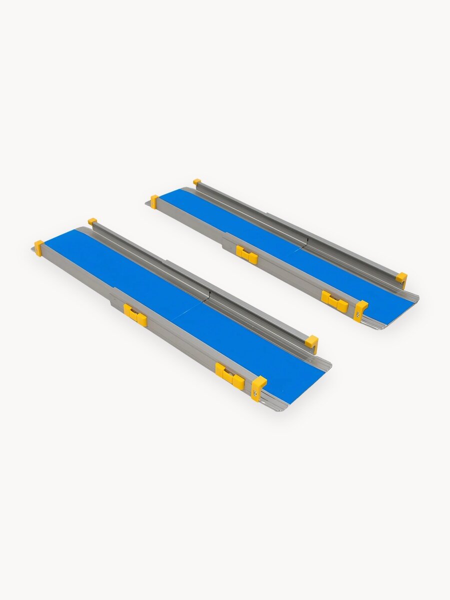 Пандус телескопический 2-х секционный Мега 2ПТ1-90 с абразивной лентой