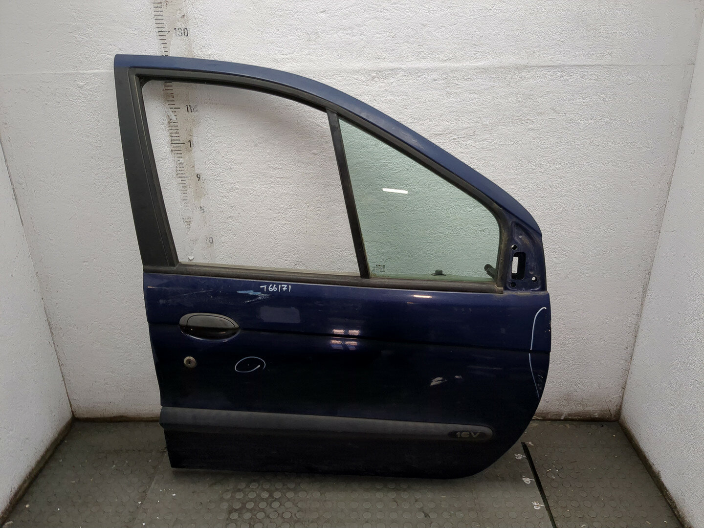Дверь боковая (легковая) правая передняя Renault Scenic Б/У