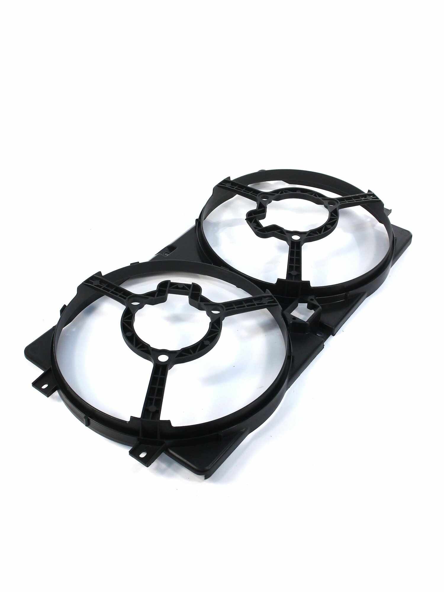 Диффузор радиатора ВАЗ-2123