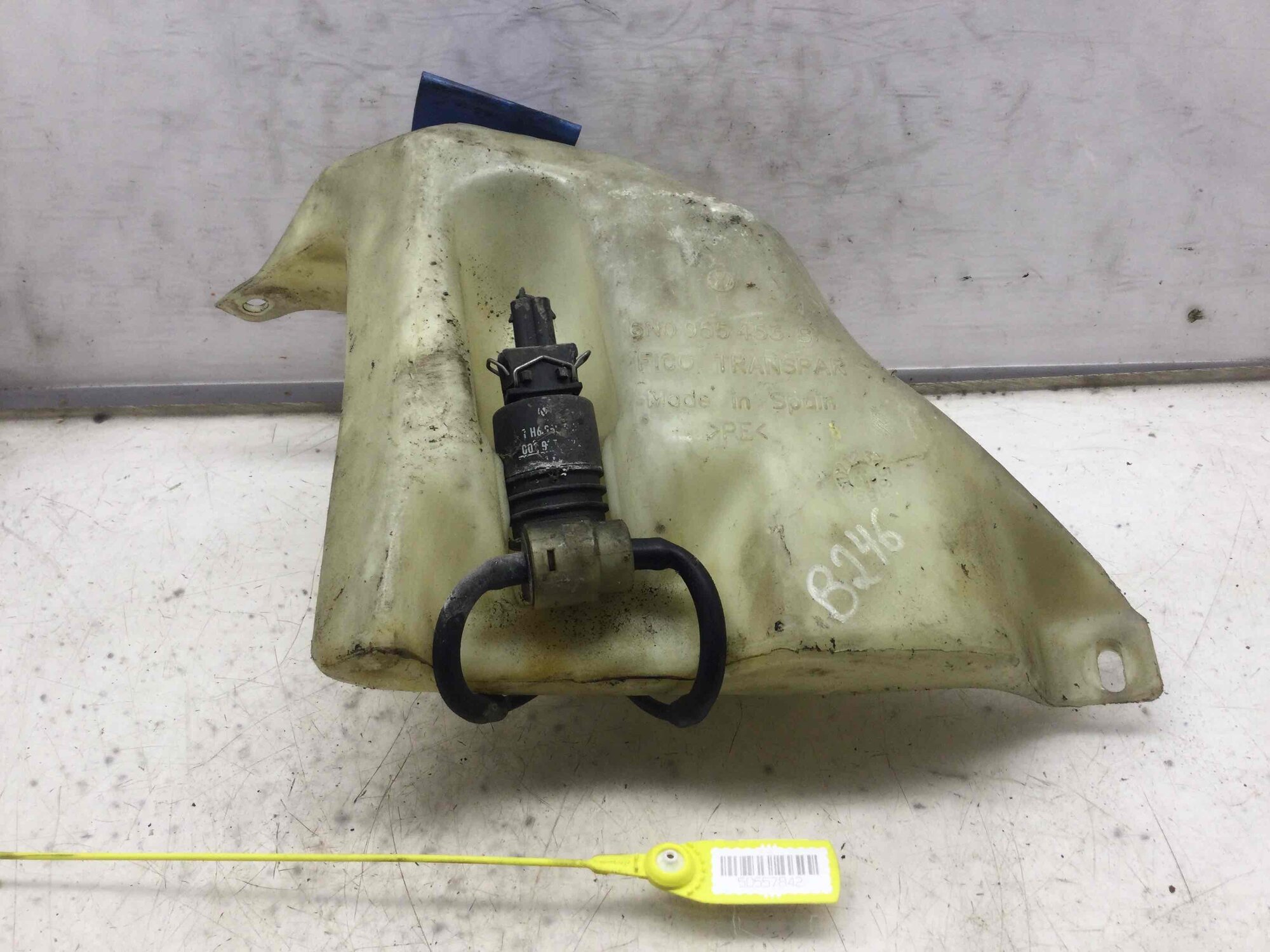 Б/У Бачок омывателя Volkswagen Polo 3 поколение (1994-2001) 1999 г.