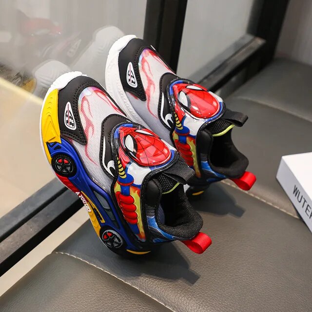 Детская обувь Disney, модные кроссовки со светодиодными фонариками и Человеком-пауком для мальчиков, дышащие спортивные противоскользящие кроссовки для школьников, размер 26