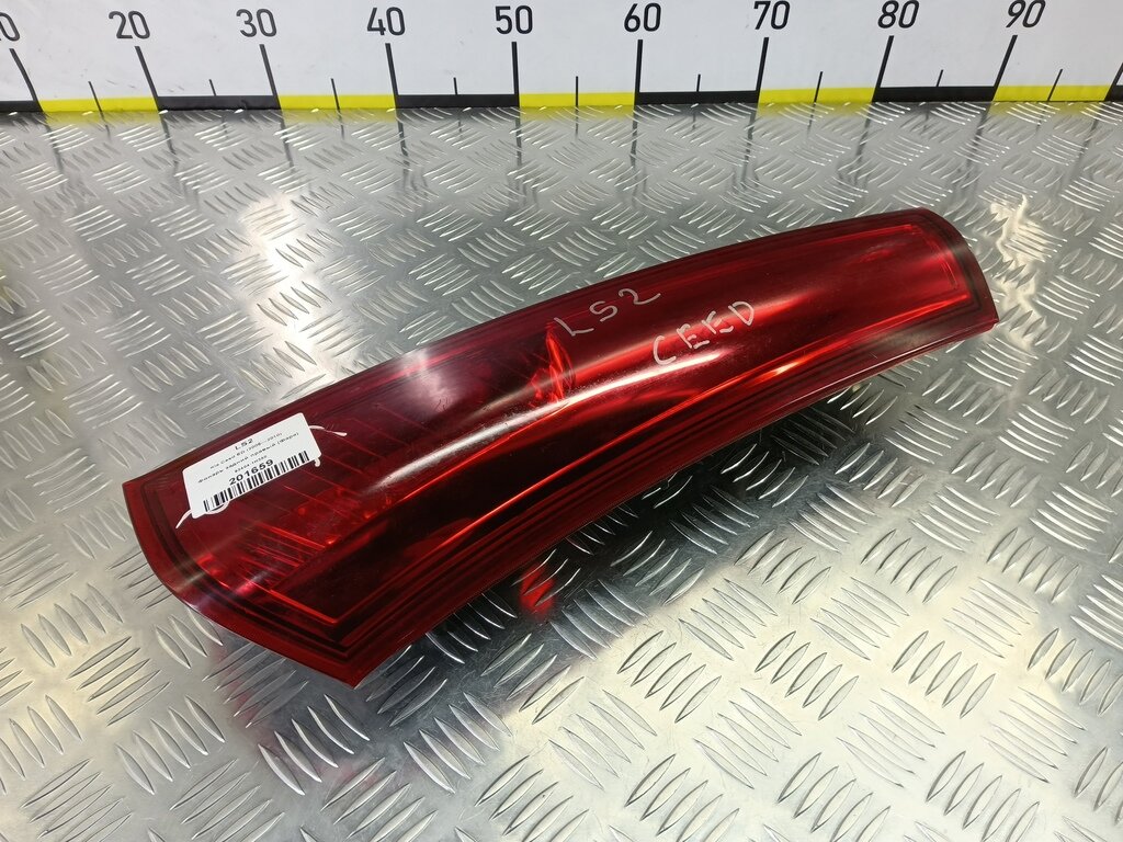 Фонарь задний правый (Фара) Б/У для Kia Ceed ED (2006—2010) 92404-1H350