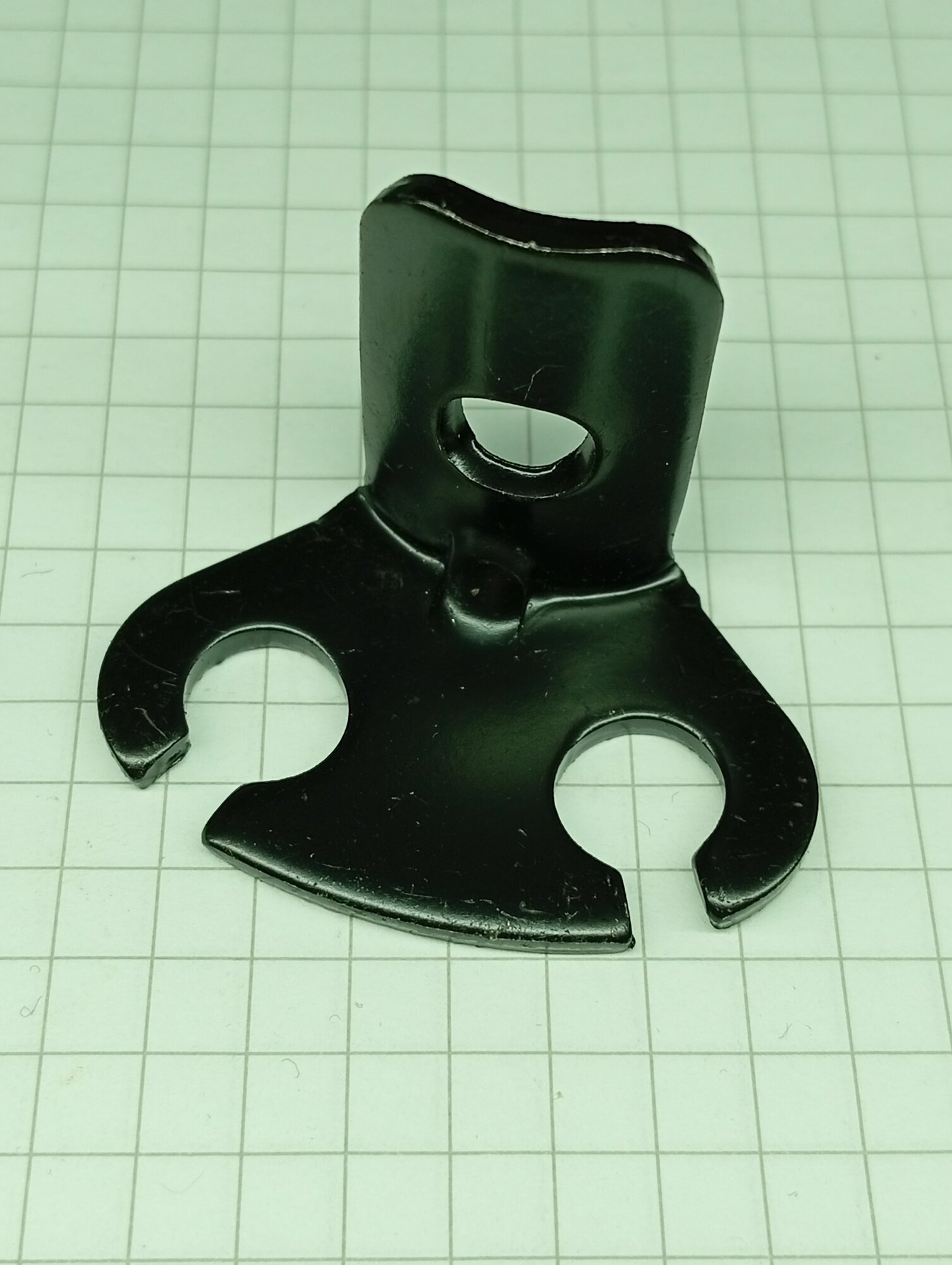 Кронштейн крепления тросов для газонокосилки CHAMPION LM4627 / 70050120000