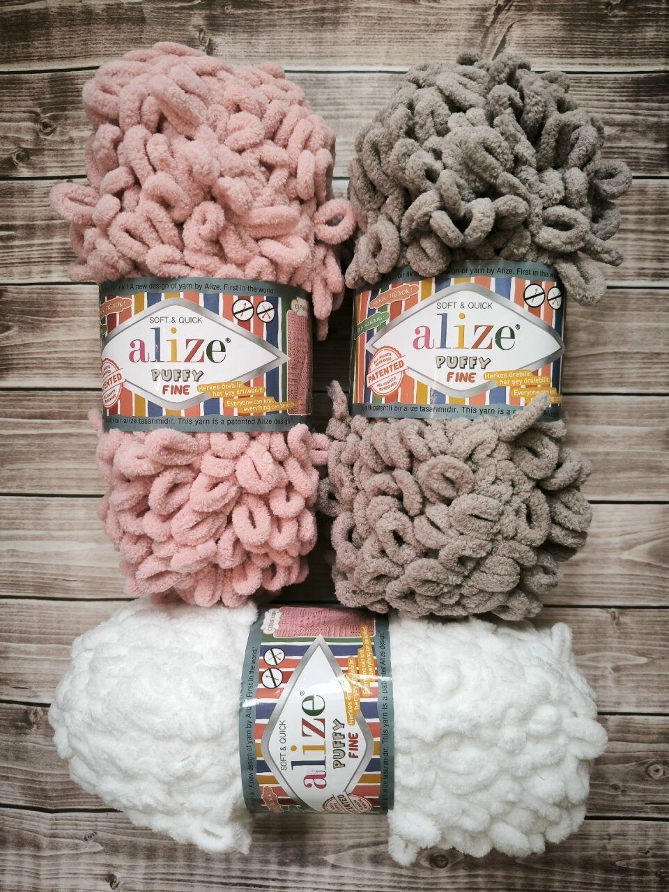 Пряжа Alize Puffy fine, набор 3 мотка, цвет 268 бежевый / 55 белый / 161 пудра, вес мотка 100 гр, длина нити 14,5 м, маленькие петельки / Ализе Пуффи файн