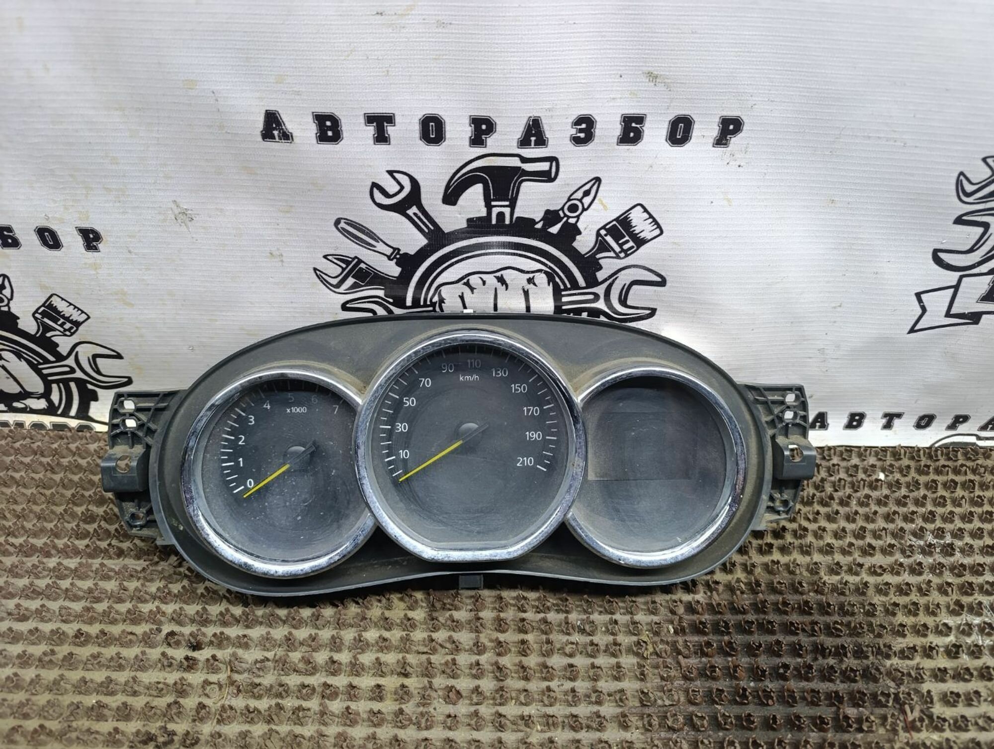 Щиток приборов Renault Logan, II (2012 2018) 2015 с пробегом