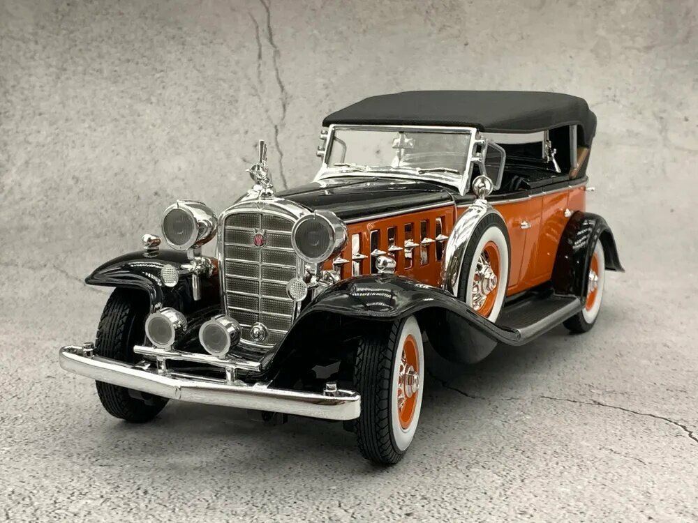 Auto World 1932 Cadillac V16 Sport Phaeton литая модель автомобиля в масштабе 1:18