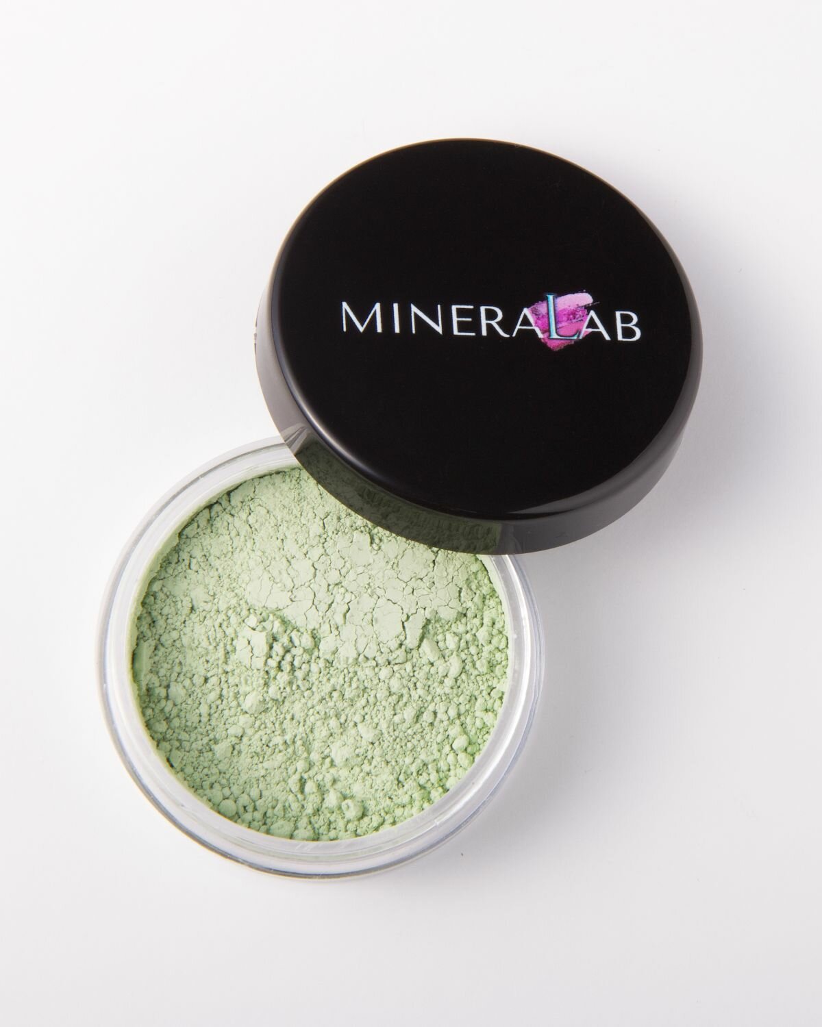 Матовый зелёный корректор "Eraser" / MINERALAB / от акне, покраснений