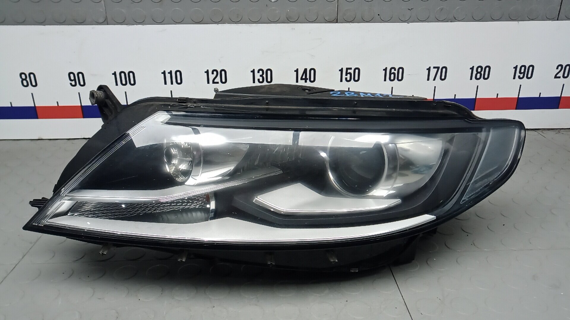 Фара левая VOLKSWAGEN PASSAT CC