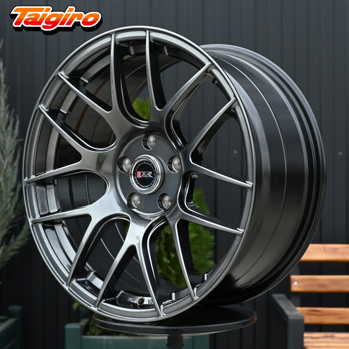 Комплект литых дисков R18 Taigiro XXR 530 Стиль 8.75J ET35 5*114.3 Темный хром