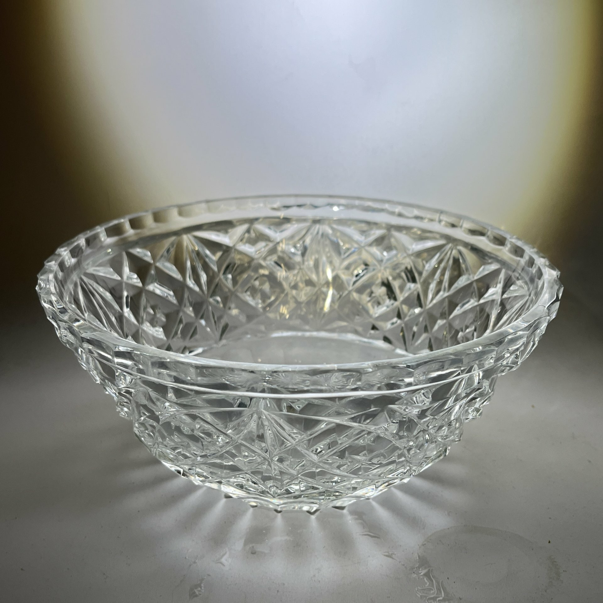 Фруктовница с геометрическим декором, хрусталь, пресс, СССР, 1970-1990 гг.