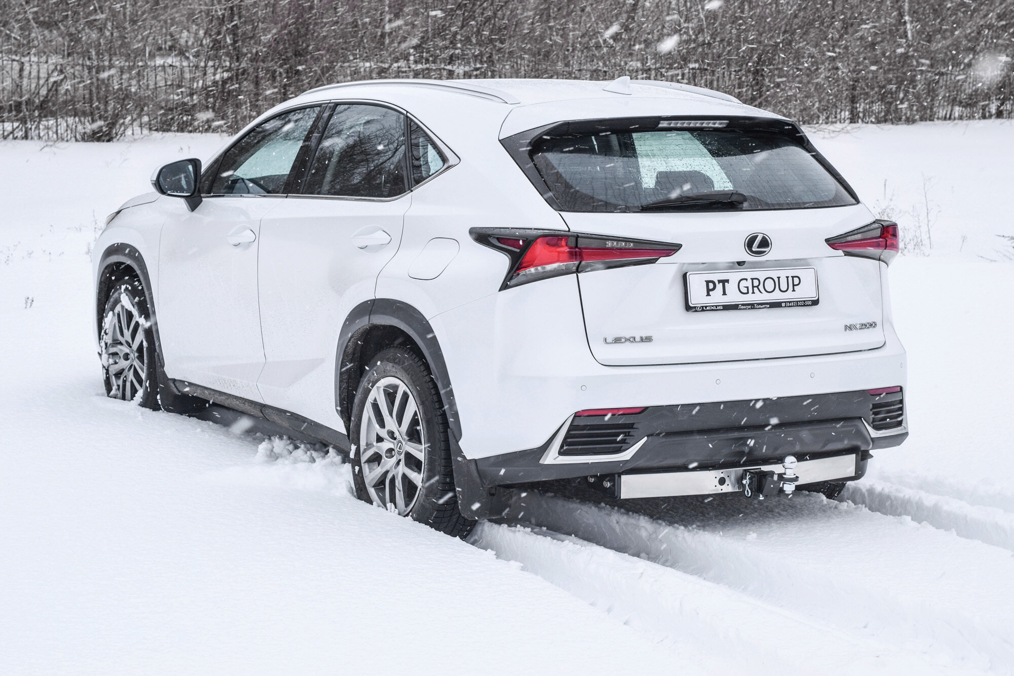 Фаркоп с унив. электрикой Smart, съемный квадрат, с нерж накладкой TOYOTA RAV4 2013-2018, LEXUS NX (с одной выхлопной трубой) 2014- (паспорт и сертификат) ПТ групп. LNX-20-991124.00
