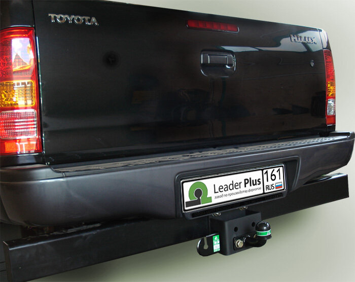 Фаркоп(прицепное) Лидер-Плюс для TOYOTA HILUX 2008-2015 (паспорт и сертификат в комплекте)(без электрики)T114-F