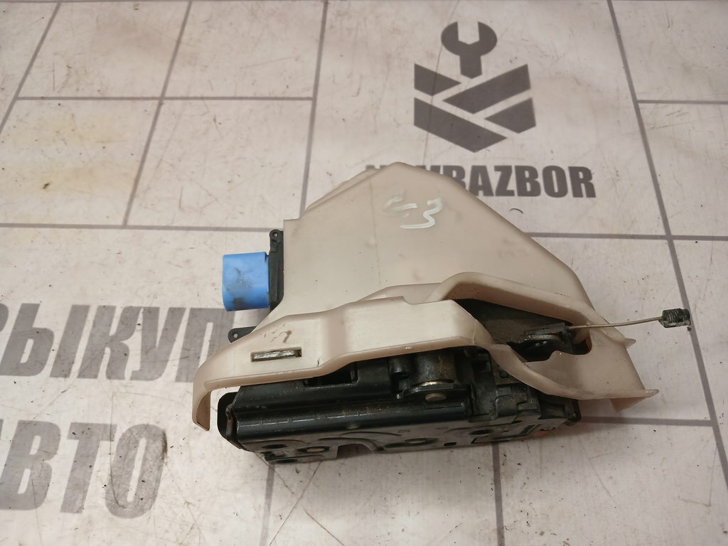 Замок двери задней левой VW Golf 5 03-09