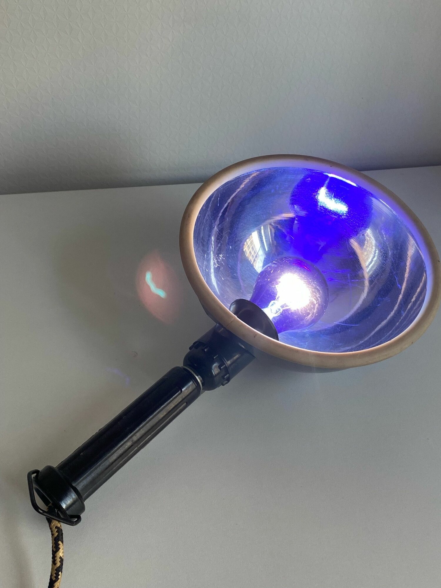 Рефлектор медицинский. Минина. Синяя лампа. Карболит. СССР. Рабочая! Винтаж!