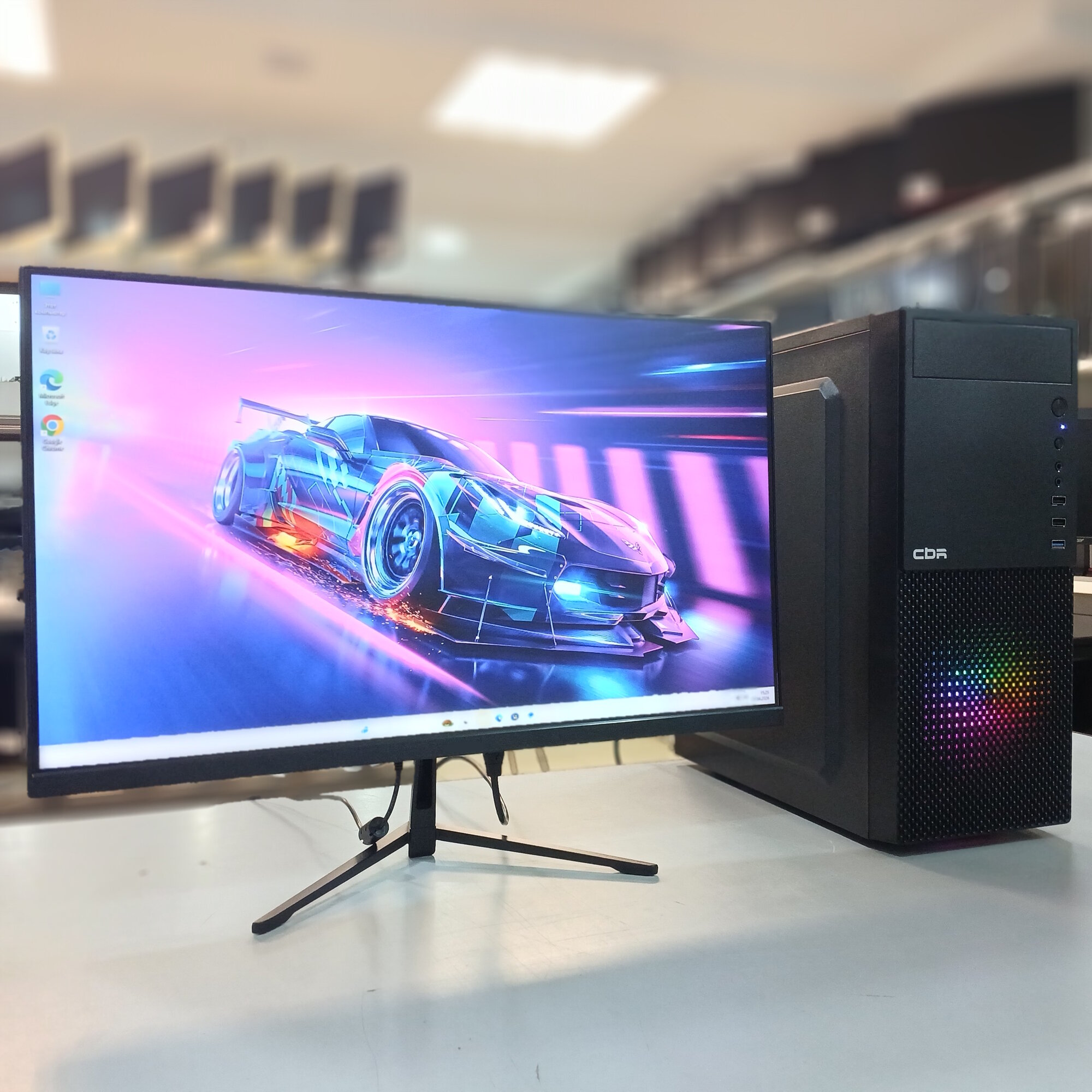 Игровой компьютер Intel Xeon 8 потоков, 8GB, RX 550 4GB, SSD 120GB, HD 500GB, монитор 24", клавиатура и мышь, Wi-Fi