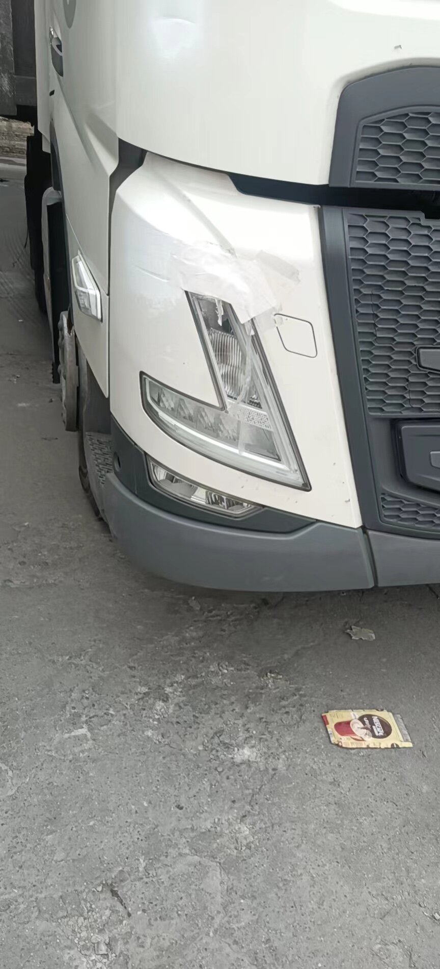 Замена противотуманной фары для пассажирской стороны Volvo FM420/FM460 и новой серии FH OEM-качества
