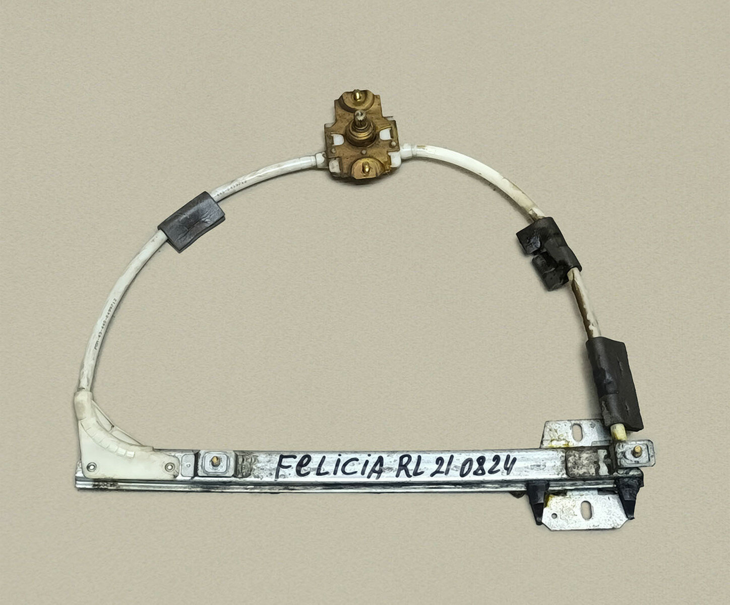 Стеклоподъемник задний левый Skoda Felicia ```