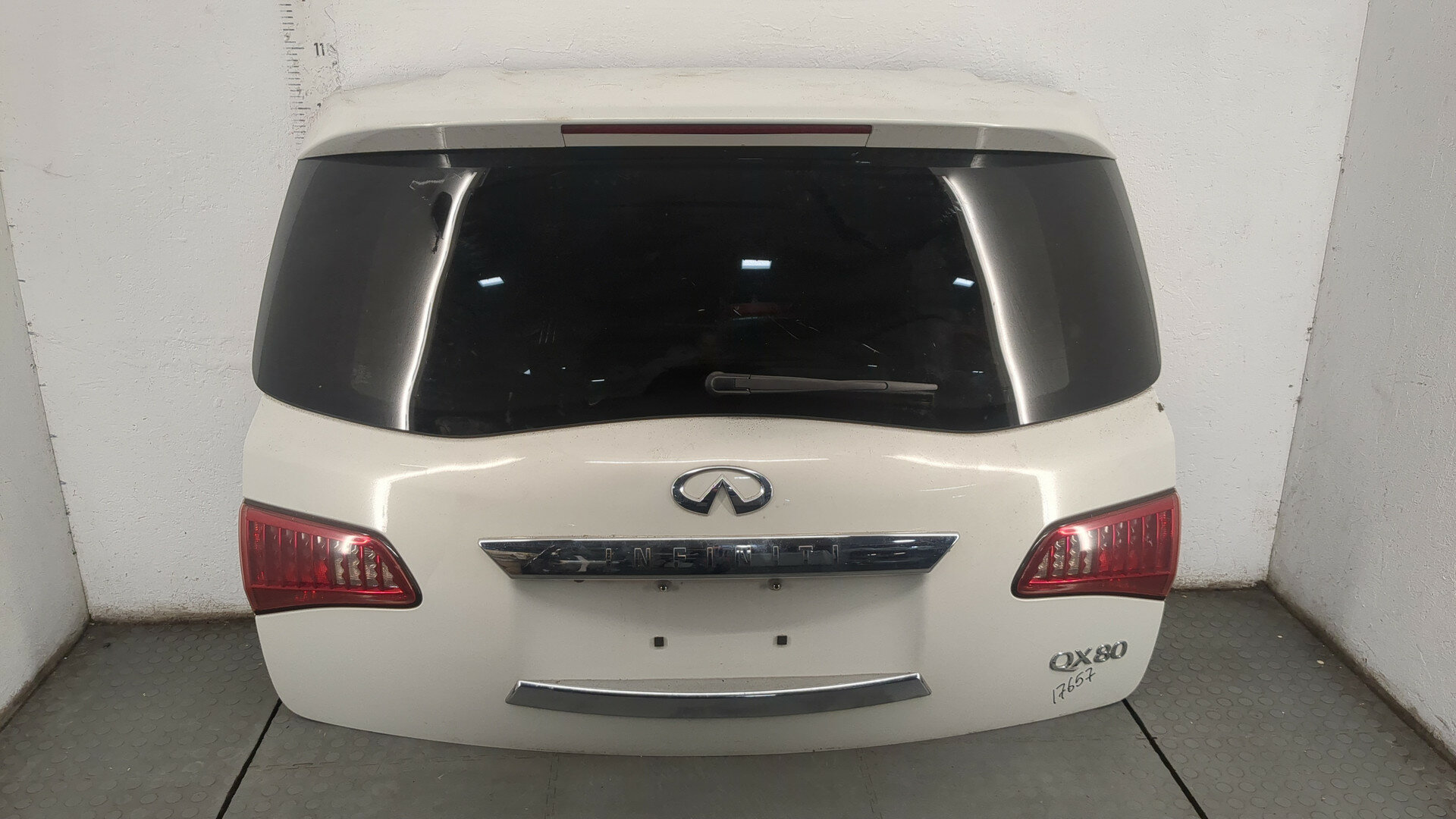 Крышка (дверь) багажника Infiniti QX80 Б/У