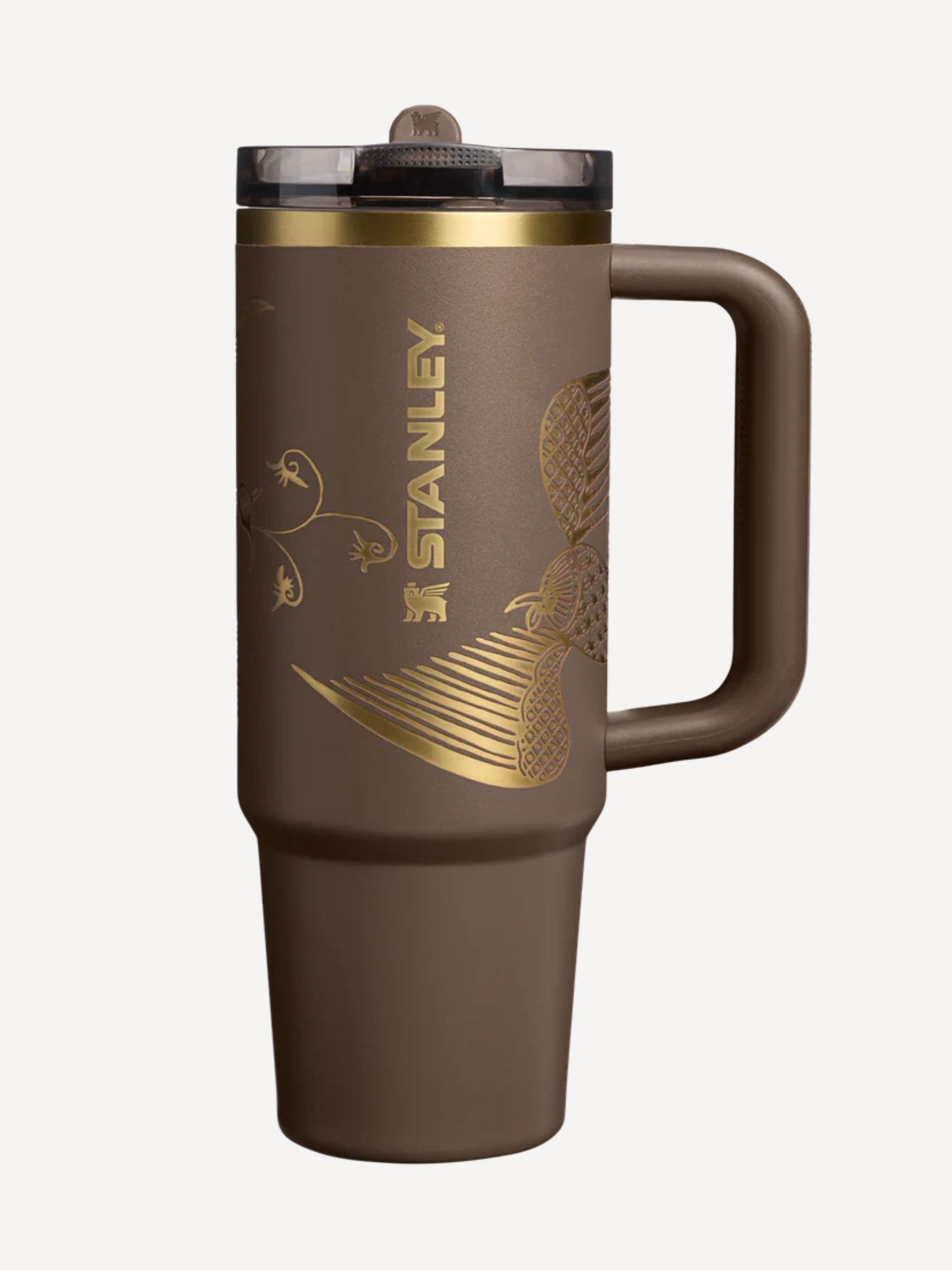 Термокружка Stanley 1913 x NEST Quencher ProTour Flip Straw 0.89 л (30 oz), с трубочкой, цвет коричневый с золотым принтом (Freedom Women), оригинал США