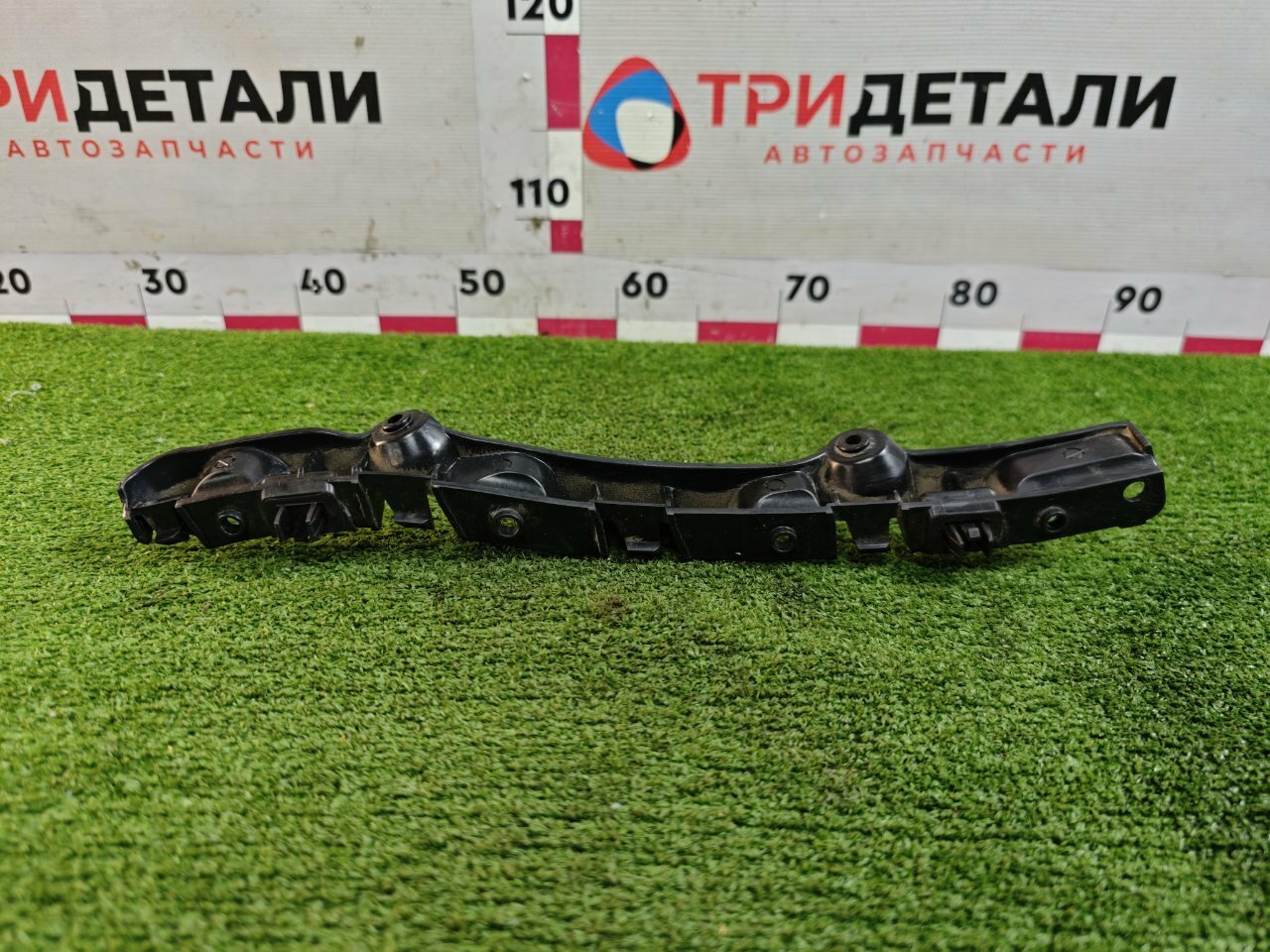 Кронштейн бампера Renault Duster 1.4 H5H 2021 задн. прав. (б/у)